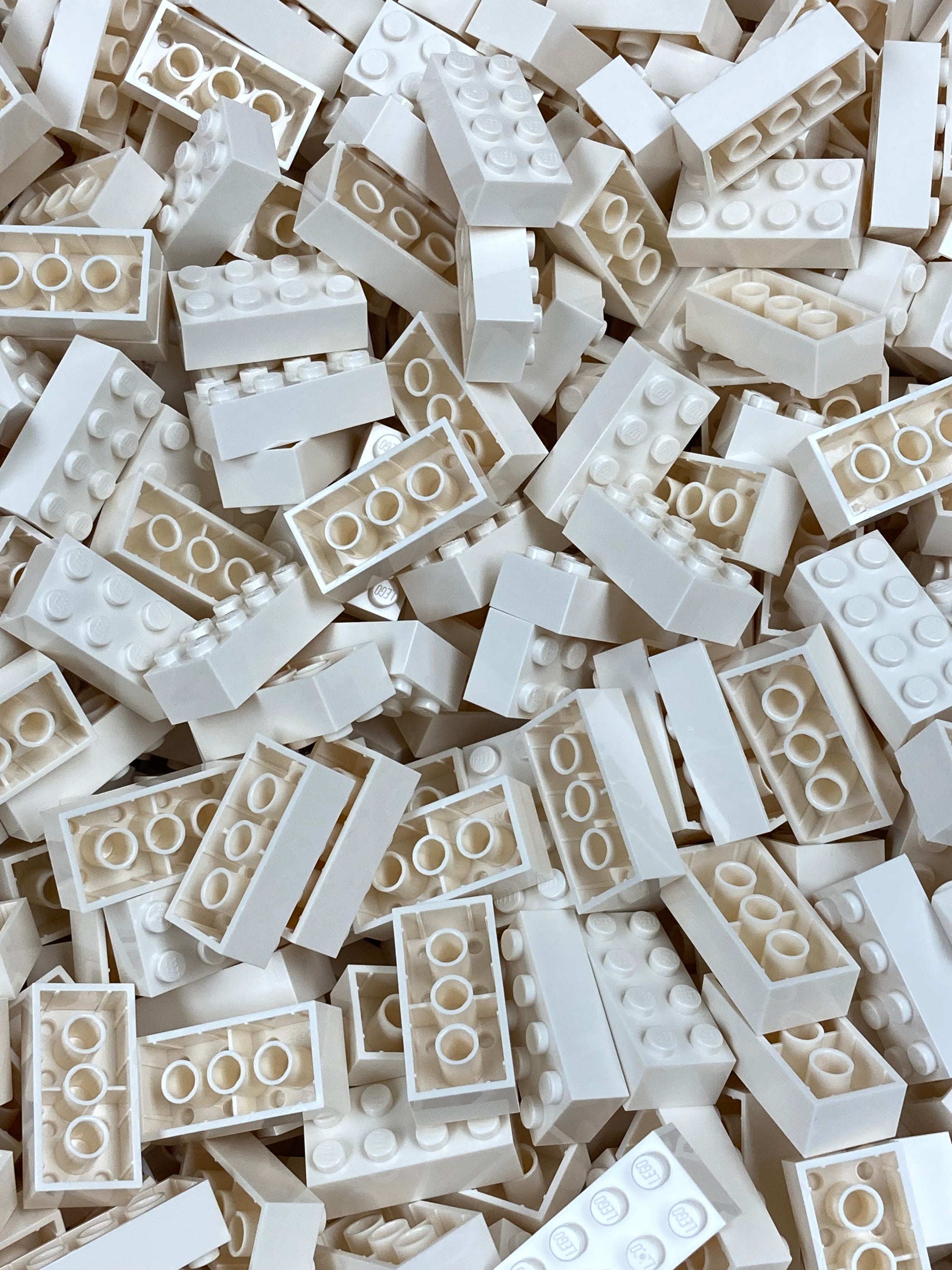 100 x White LEGO® 2x4 Bricks — Brick Bin