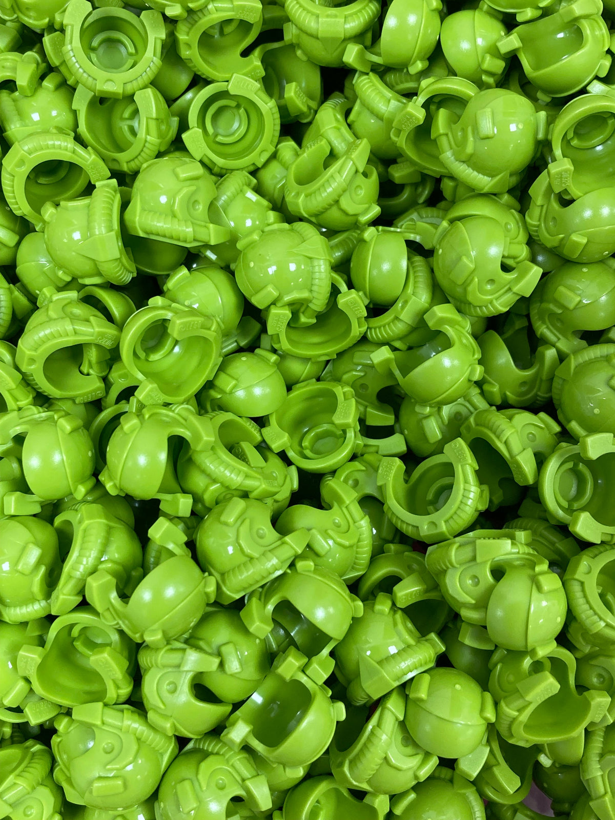 LEGO® Lime Minifigure Helmet/Headgear x 100 — Brick Bin